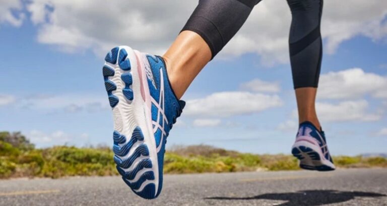 What Does 4E Mean In Shoes: Unlocking Shoe Sizes